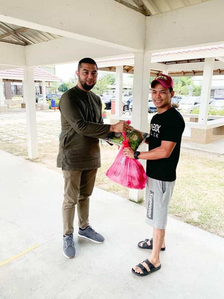Sumbangan Dapur Pek di PPR Bukit Tehel Melaka – Pertubuhan Ilmu ...